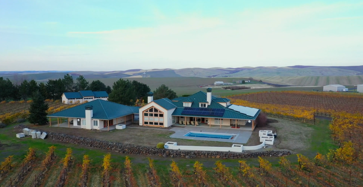 Farmhouse-Style Vineyard Estate – Commercial Advisor